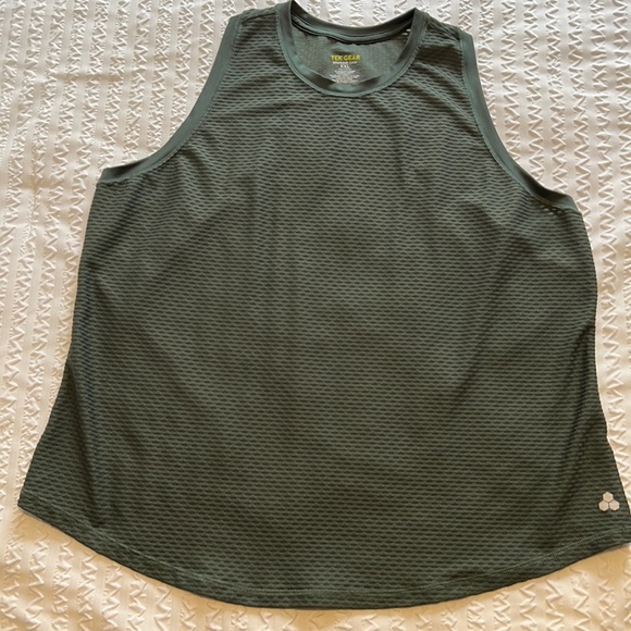 tek gear | Tops | Womens Tek Gear Razorback Tank | Poshmark